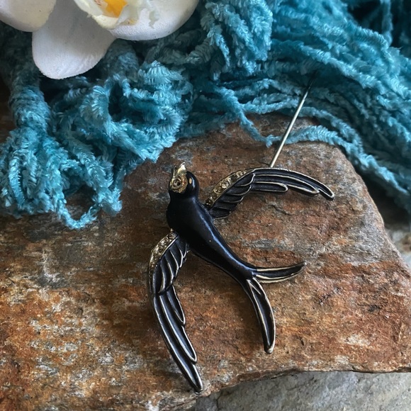 Jewelry | Vintage Swallow Bird Brooch | Poshmark
